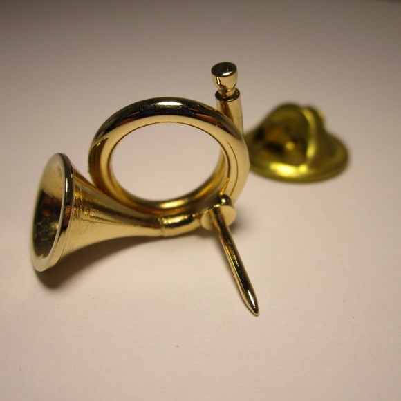 Vintage | Jewelry | Vintage Gold Tone Musical Horn Pin | Poshmark